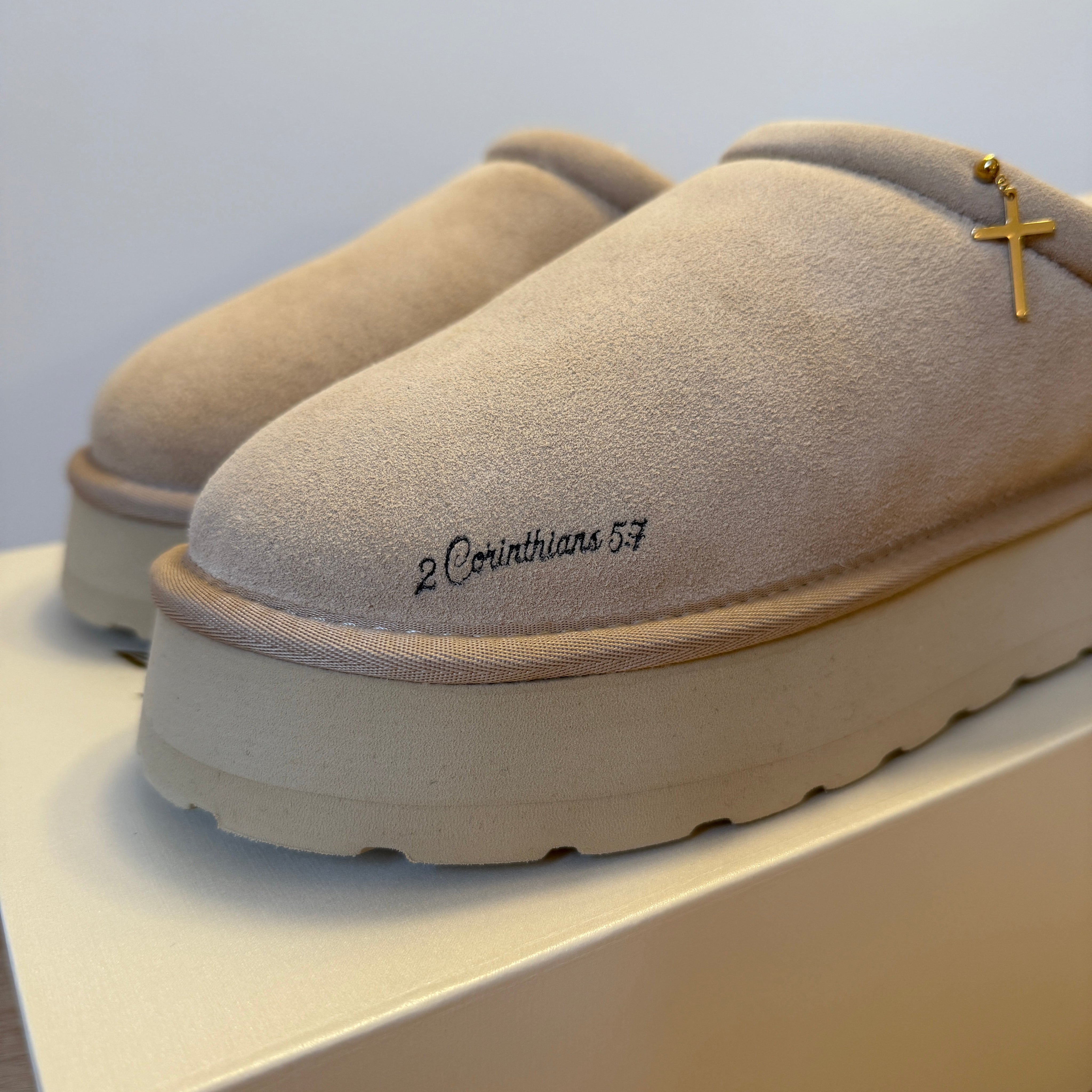 WalkbyFaith Clogs – M4 Comp